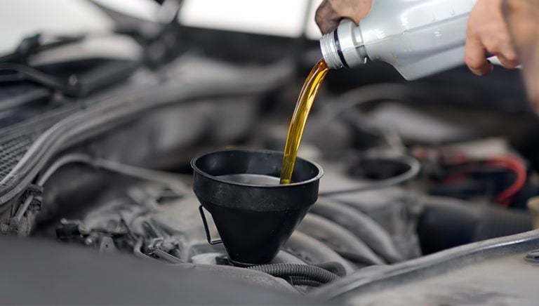 Fully-Synthetic Oil vs Semi-Synthetic Oil.: A Comparative Guide
