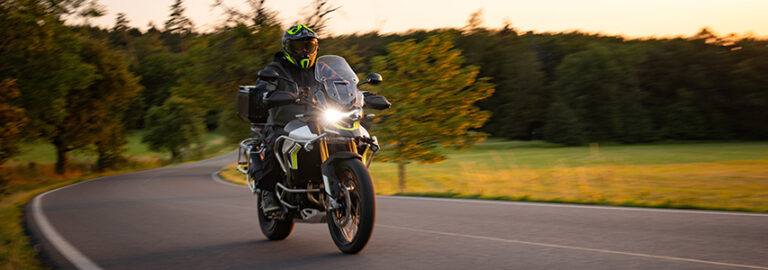 Best Engine Oil for BS6: Understand BS Norms & Key Differences